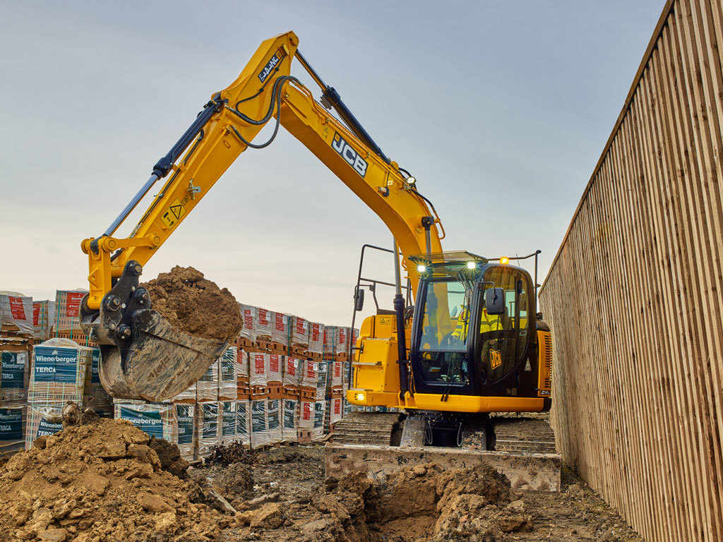 JCB JZ141D Excavator | Briggs JCB