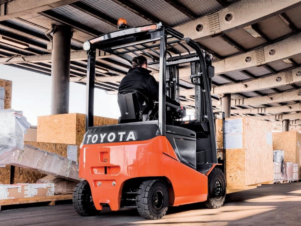 Toyota 8FB30 For Sale | Lift, Inc.